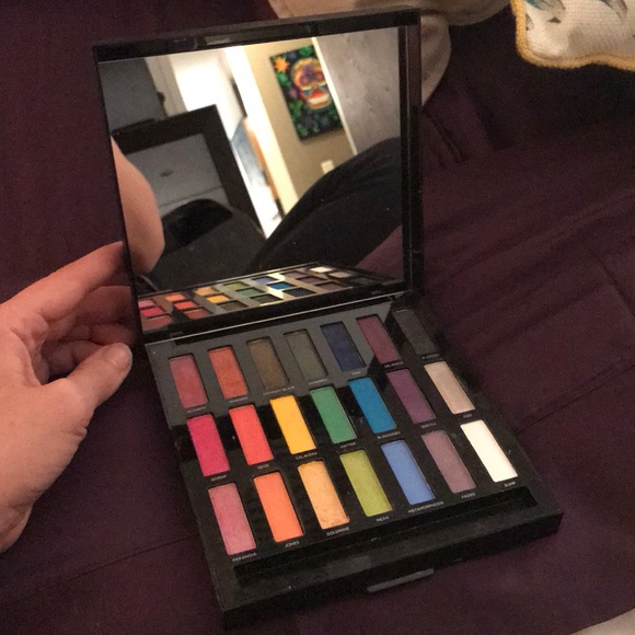 Urban Decay | Makeup | Urban Decay Full Spectrum Eyeshadow Palette ...
